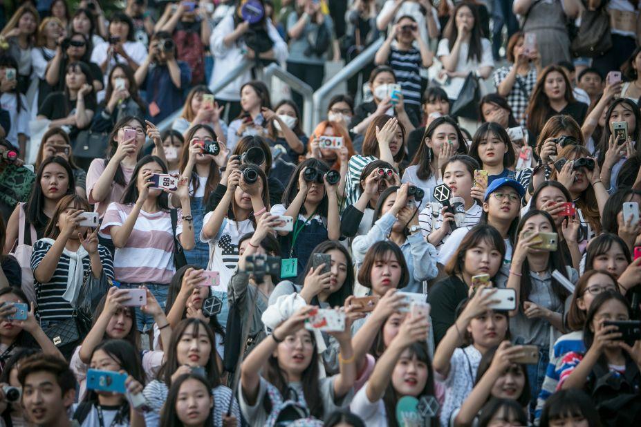 K-pop: Seoul neighborhood rides the Korean wave